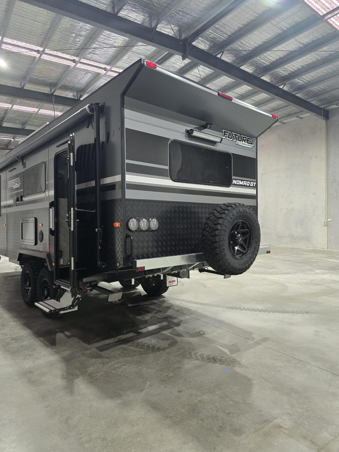 NOMAD GT - Off-Grid & Family Caravans Australia
